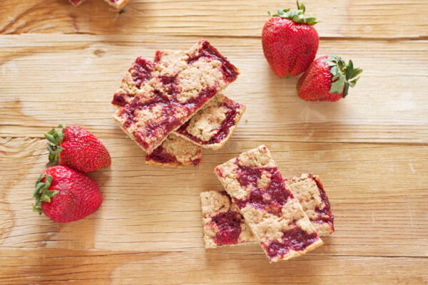 Homemade Strawberry Breakfast Bars