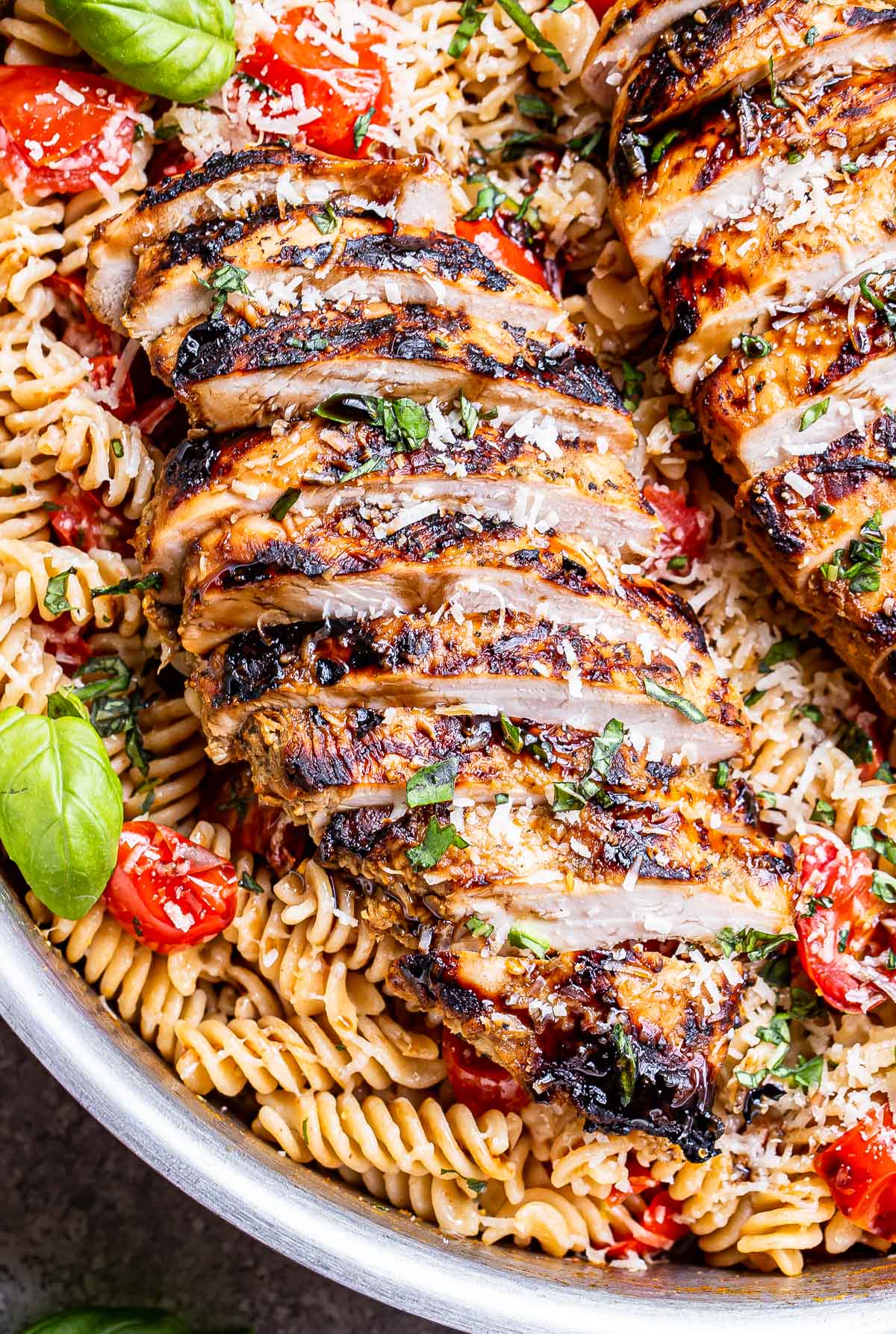 Tomato Basil Pasta with Balsamic Grilled Chicken - Recipe Runner
