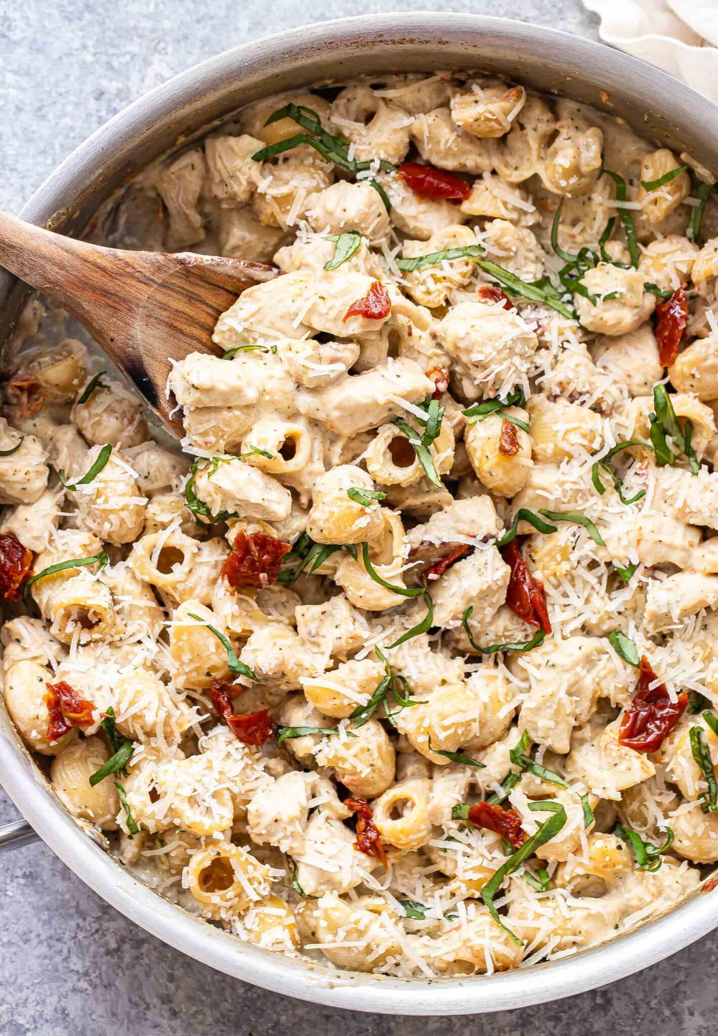 Creamy Pesto Chicken Pasta - Recipe Runner